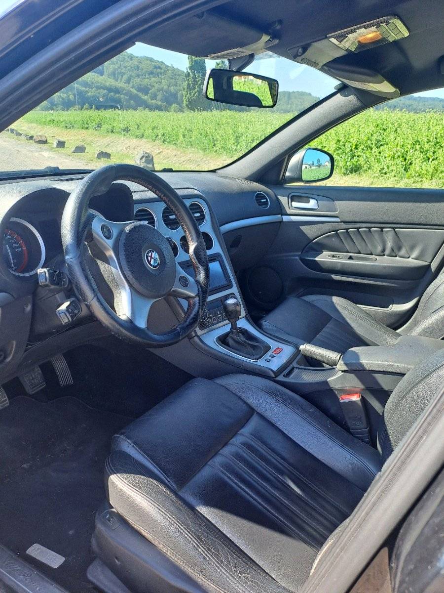 Alfa Romeo 159 1.9 Jtdm ti Kombi / Family Van, 2009, 240.000 km, € 2. ...