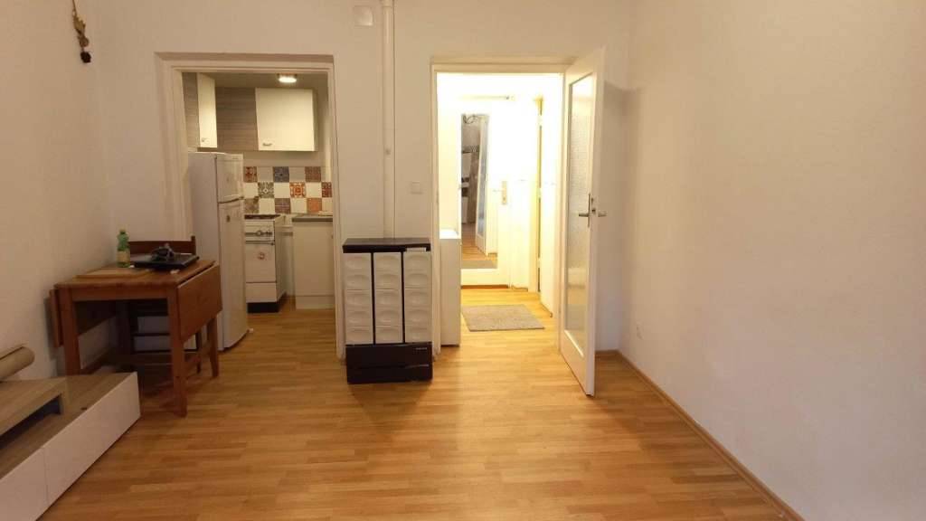 Provisionsfrei! - Helle Kleinwohnung in absoluter Grün-Ruhelage!, 30 m² ...